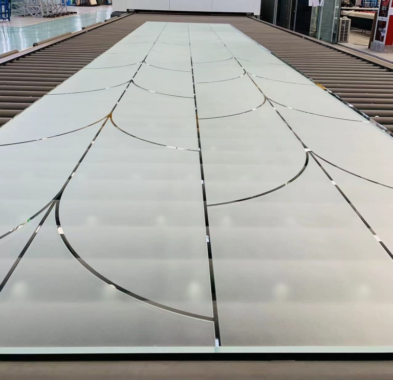 Jumbo Glass Manufacturer - Architectural Oversized Glass | Ultimate ...