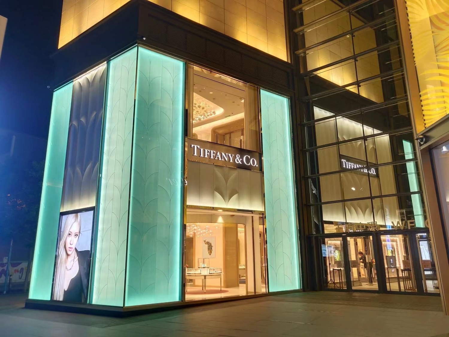 Jumbo Glass Manufacturer - Architectural Oversized Glass | Ultimate ...